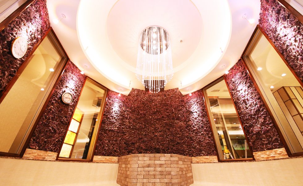 【現地レポ】RAKU SPA (らくスパ) 鶴見｜残念リニューアルか。徹底取材。岩盤浴は充実！平1480円休1680円コスパ最高！子供が ...